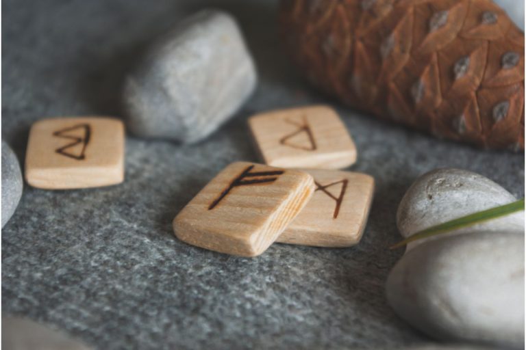 Norse Runes For Protection - NorseMythologist